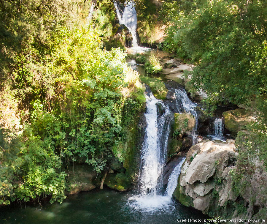 4 cascades dans le Var idéales pour la baignade ! | Détours en France